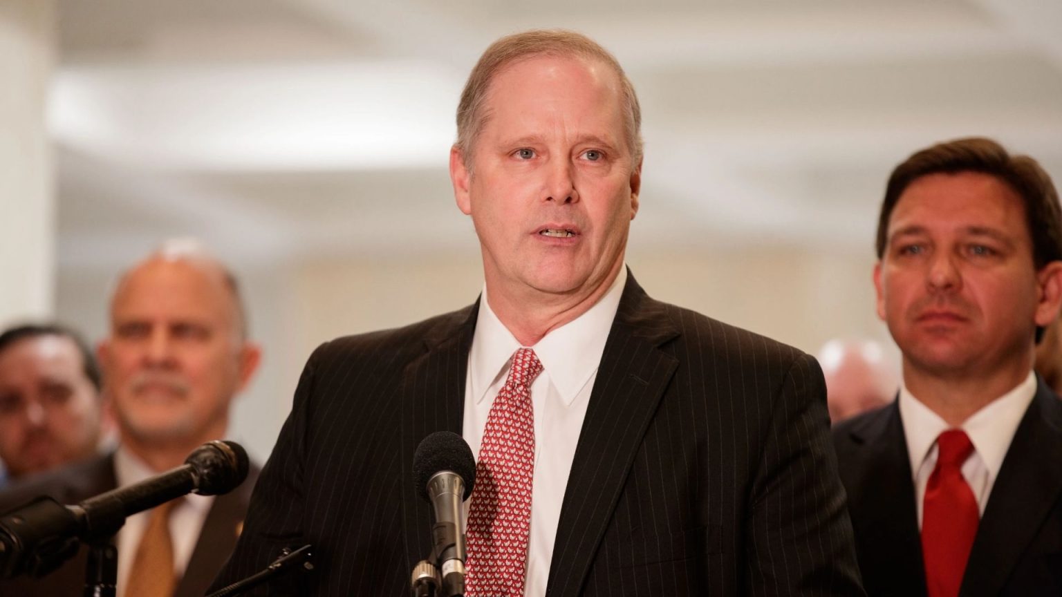 Commissioner Wilton Simpson shuts down illegal door-to-door pest ...